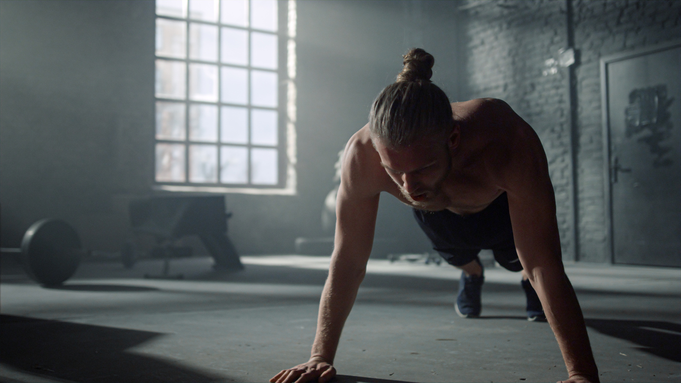 Burpees Broad Jump : guide pour performer sur la station mythique
